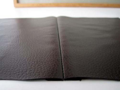 {Tutorial} Pressing faux leather - Sacôtin